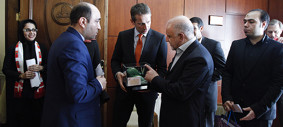Iran, Denmark Discuss Enhanced Ties in Oil Industry - Shana